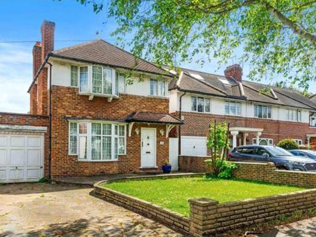 Robin Hood Lane, London, 3 Bedroom Detached