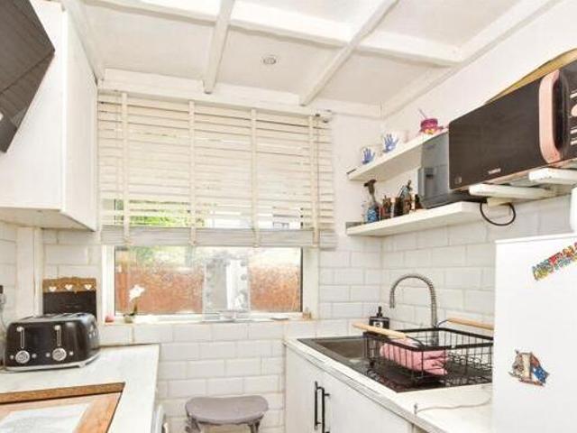 Robin Hood Lane, Sutton, 1 Bedroom Ground