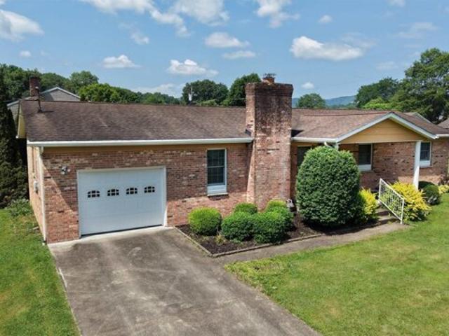 Robin Hood Ln, Elkins, Home For Sale
