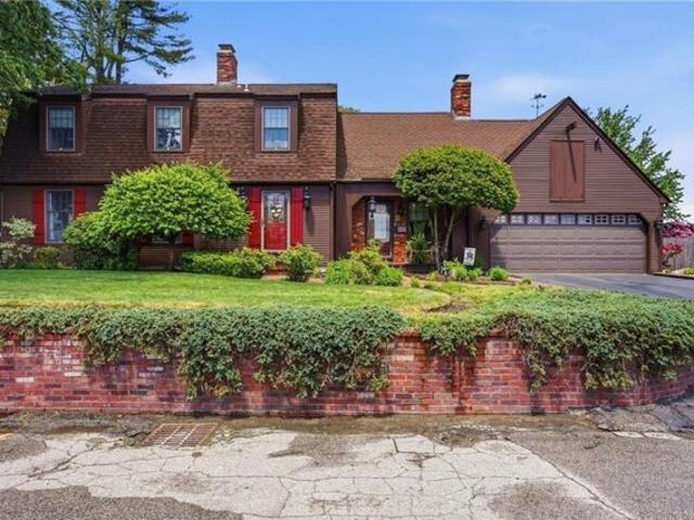 Robin Ln, West Warwick, Home For Sale