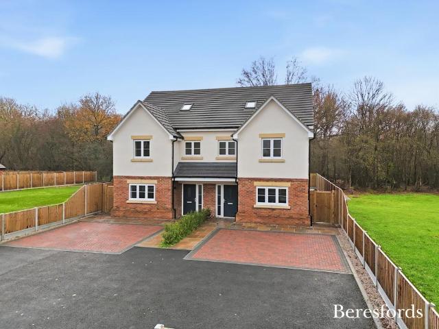 Robin Place, Dunmow Road, CM22 4 bed semi detached house to rent £2,650 pcm £612 pw