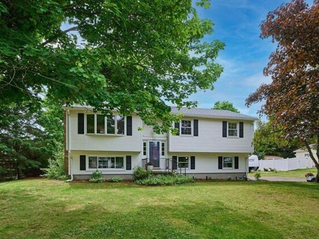 Robin Rd, Easthampton, Home For Sale