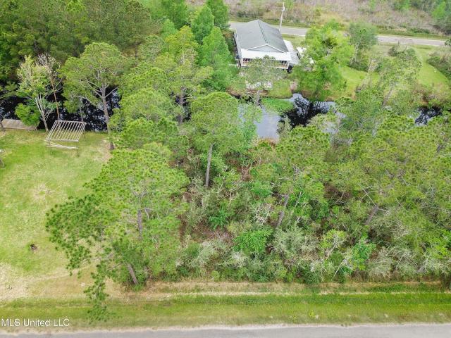 Robin Street, Waveland, MS 39576