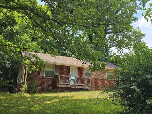 Robindell Ct