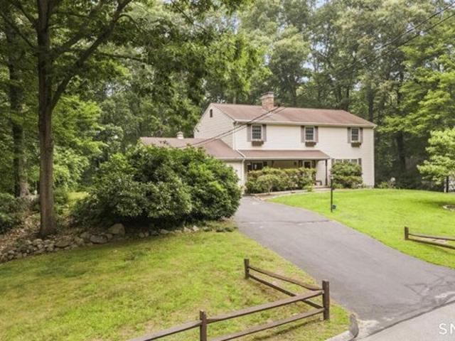Robinhood Dr, Ledyard, Home For Sale