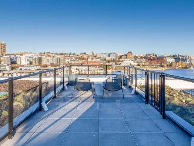 Robins Nest Studio Apartment for Rent at 3272 Fuhrman Ave E, Seattle, WA 98102 Portage Bay