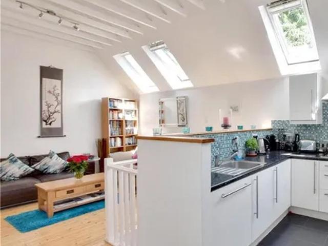 Robinscroft Mews, London, SE10 8DN, United Kingdom | 2 bed townhouse for rent #109880650 | Rentberry