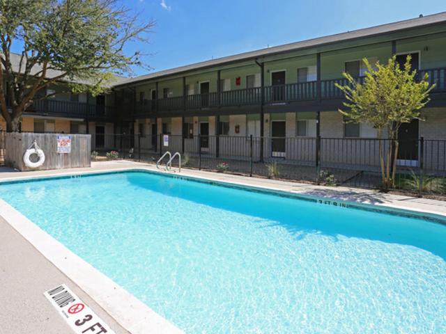 Robinson Manor Apartments