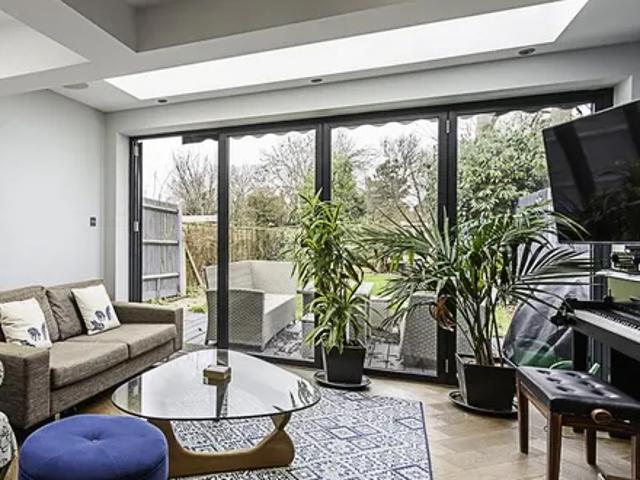 Robinson Road, London, SW17 9DN, United Kingdom | 1 bed apartment for rent #139070258 | Rentberry