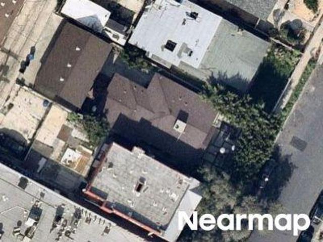 Robinson St