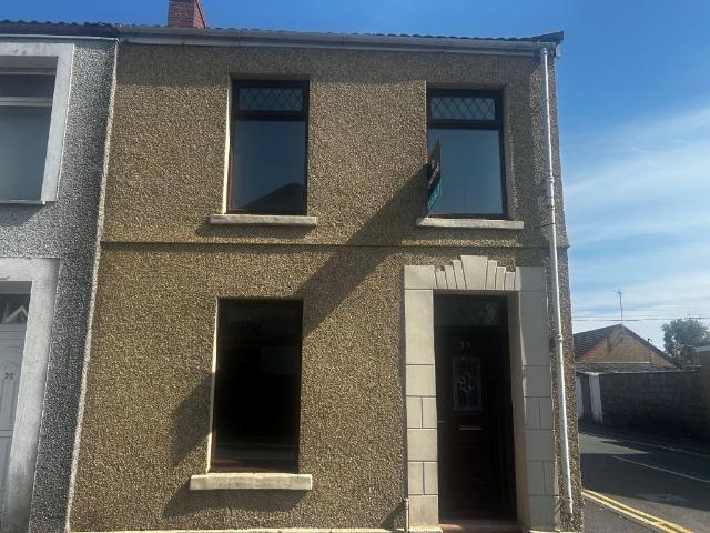 Robinson Street, Llanelli SA15, 3 bed end terrace house to rent, £795 pcm | PrimeLocation