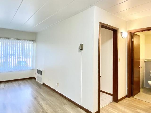 Robinwood Apartments 1 Bedroom Apartment for Rent at 3848 W Broadway Ave, Robbinsdale, MN 55422