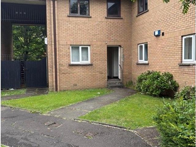 Robson Grove, Glasgow G42, 1 bed flat to rent, £750 pcm | PrimeLocation