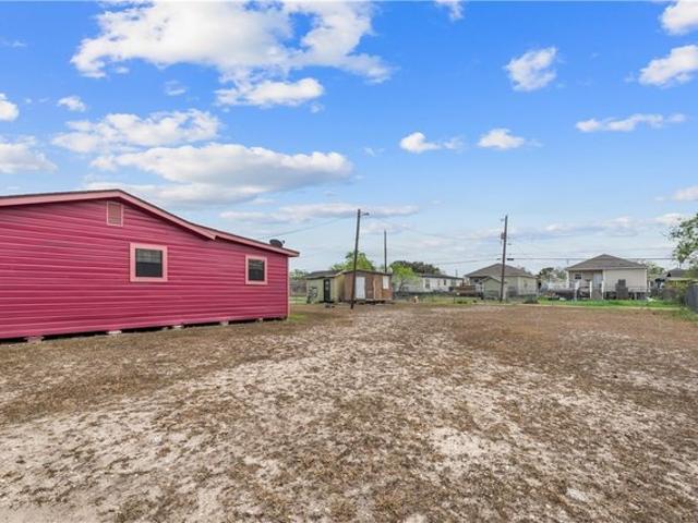 Robstown, TX 78380