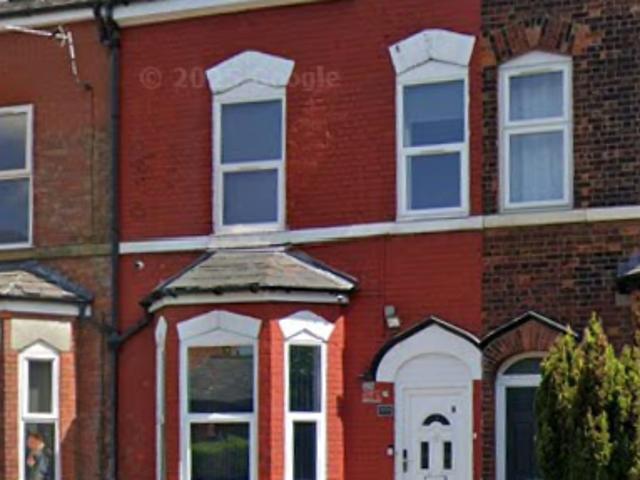 Rochdale Road, Manchester M9, 3 bed flat to rent, £1,200 pcm | PrimeLocation