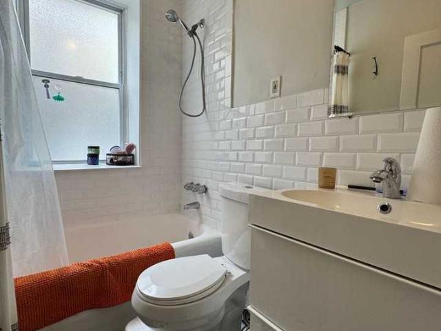Rochelle Arms Studio Apartment for Rent at 320 Rochelle Ave, Philadelphia, PA 19128 Manayunk
