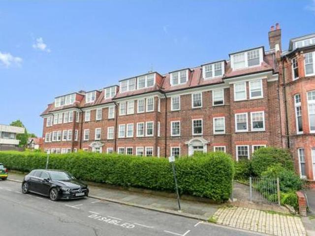 Rochester Close, Rochester Gardens, 2 Bedroom Flat