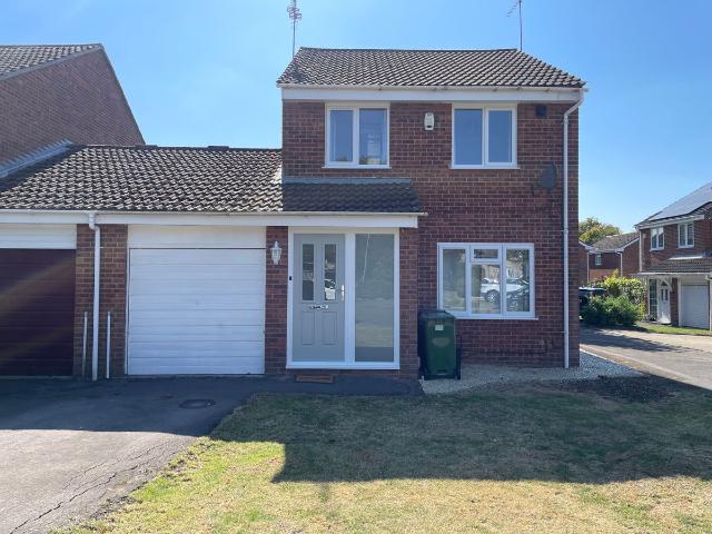 Rochester Close, Toothill, Swindon SN5, 3 bed semi detached house to rent, £1,400 pcm | PrimeLocation