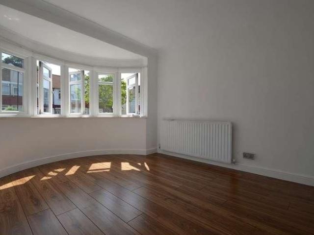 Rochester Avenue, Feltham, TW13