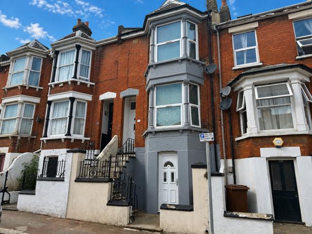 Rochester Street, Chatham ME4, Room to rent, £650 pcm | PrimeLocation