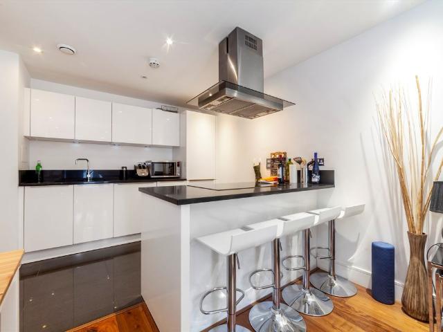 Rochester Row, Westminster SW1P, 1 bed flat to rent, £2,925 pcm | PrimeLocation