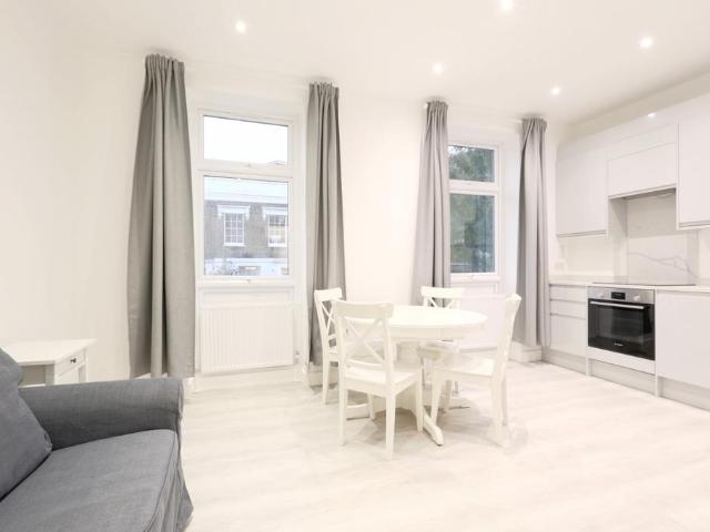 Rochester Road, Kentish Town 1 bed flat to rent £2,200 pcm £508 pw