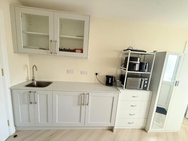 Rochford Avenue, Romford All Bills Included RM6, Room to rent, £800 pcm | PrimeLocation