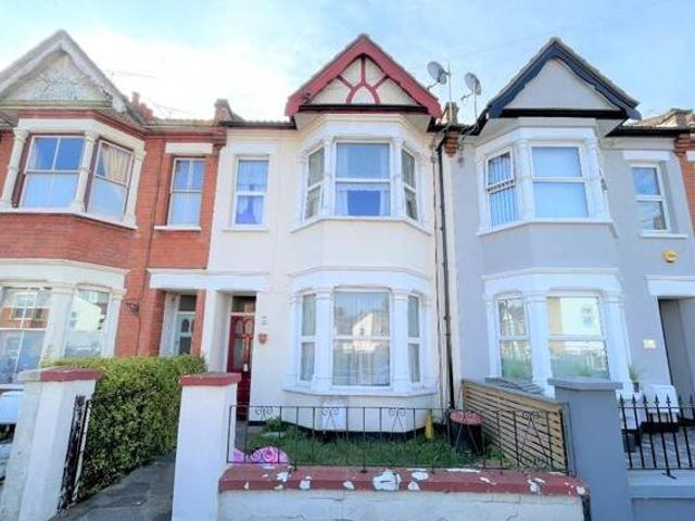 Rochford Avenue, Westcliff on sea, 3 Bedroom Terraced