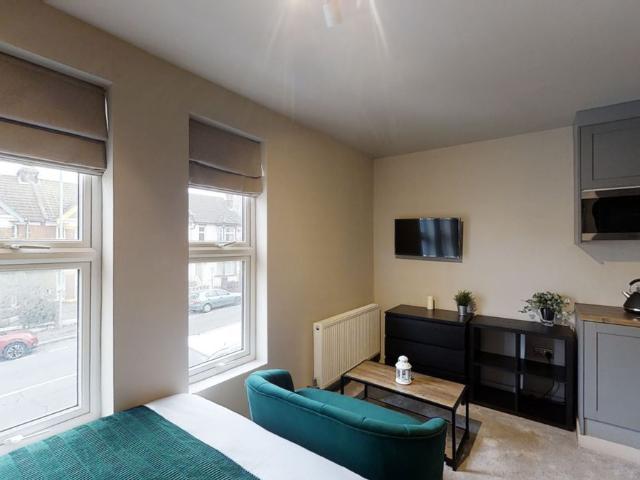 Rock Avenue, Gillingham, Kent ME7, 7 bed property to rent, £800 pcm | PrimeLocation