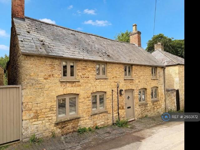 Rock Hill, Chipping Norton, OX7 3 bed detached house to rent £3,750 pcm £865 pw