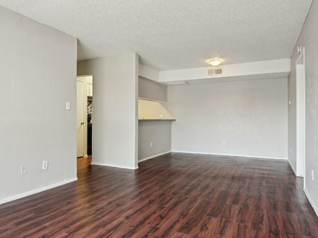 Rock Island Apartments 3 Bedroom Apartment for Rent at 2002 Rock Island Rd, Irving, TX 75060