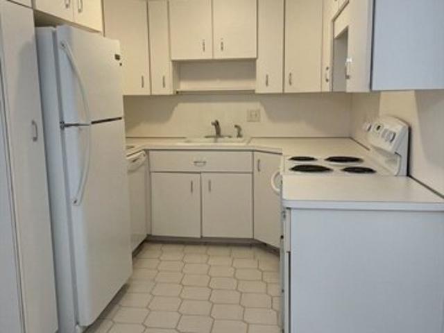 Rock St Apt M, Norwood, Condo For Sale