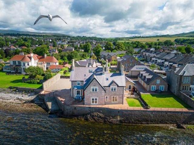 Rockfort, The View, East Clyde Street, 5 Bedroom Villa