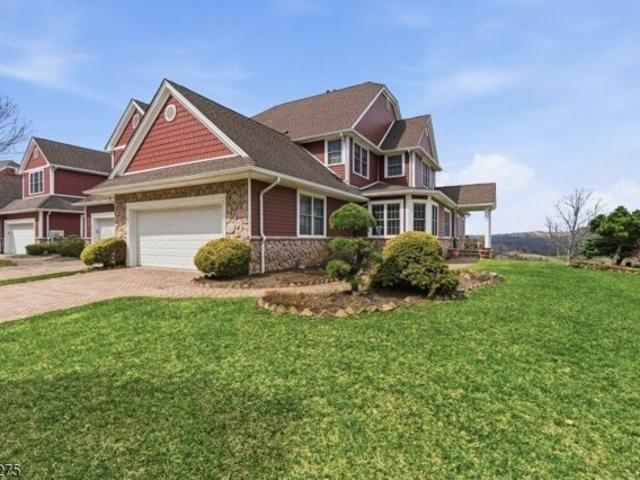 Rockhall Ct, Hardyston, Condo For Sale