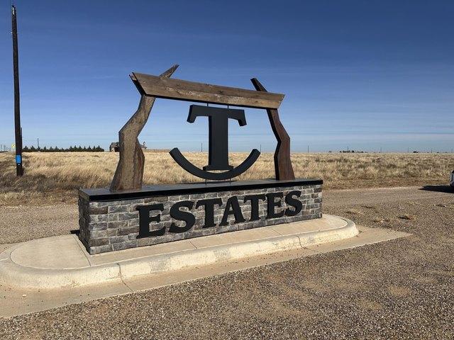 6437 Rockin T Rd, Ropesville, TX 79358