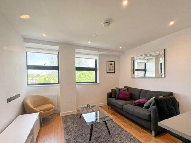 Rockingham Road, Uxbridge, 1 Bedroom Flat