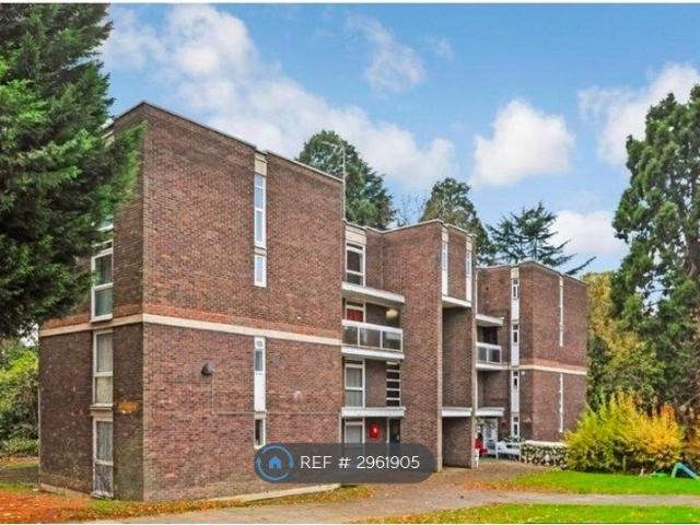 Rocklands, London N3, 4 bed maisonette to rent, £2,700 pcm | PrimeLocation