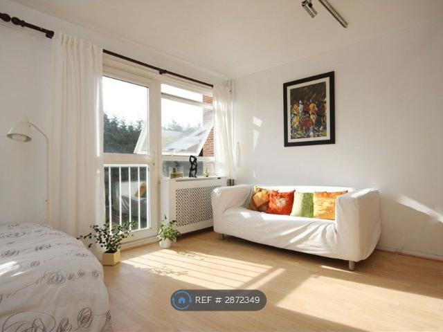 Rockley Court, West Kensington W14, Studio to rent, £1,700 pcm | PrimeLocation