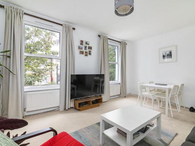 Rockley Road, London W14 3 bed flat to rent £3,250 pcm £750 pw