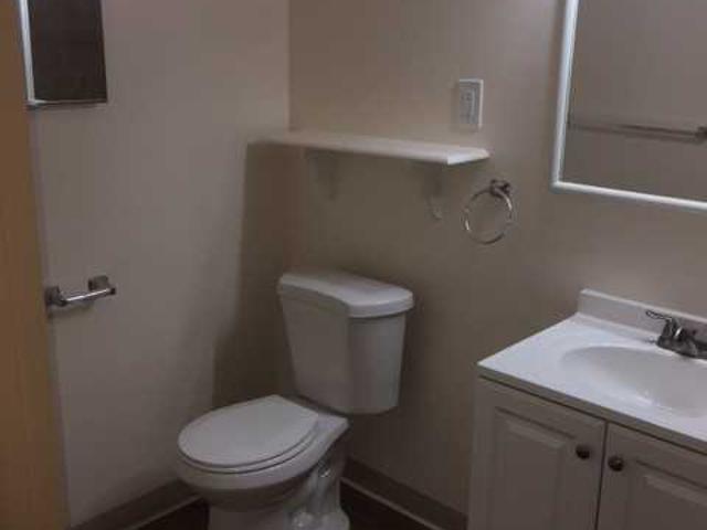 Rockwood Manor Apartments 1 Bedroom Apartment for Rent at 35 Grimes Rd, Rocky Hill, CT 06067