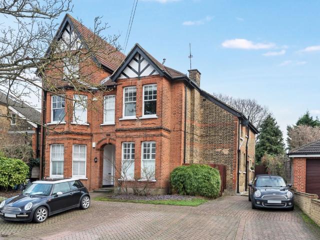 Rodway Road, Bromley BR1, 2 bed flat to rent, £2,100 pcm | PrimeLocation