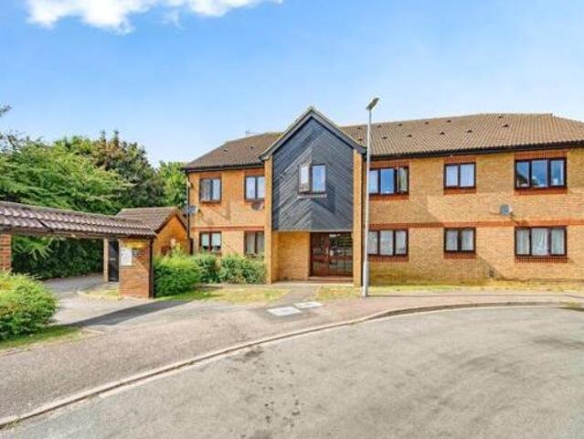 Rodeheath, Luton, 2 Bedroom Flat