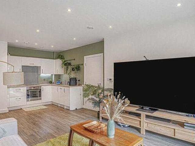 Roden Street, Atkins House, 1 Bedroom Flat