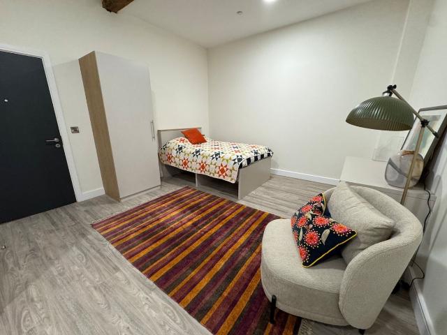 Roden Street, Nottingham, Nottinghamshire NG3, 1 bed flat to rent, £800 pcm | PrimeLocation
