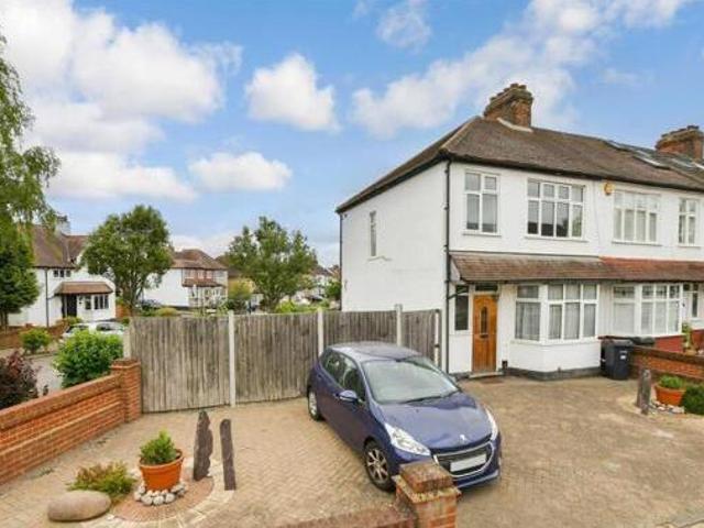 Roding Lane North, Woodford Green, 3 Bedroom Link