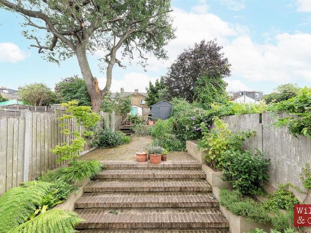 Roding Road, Hackney E5, 5 bed property to rent, £4,700 pcm | PrimeLocation