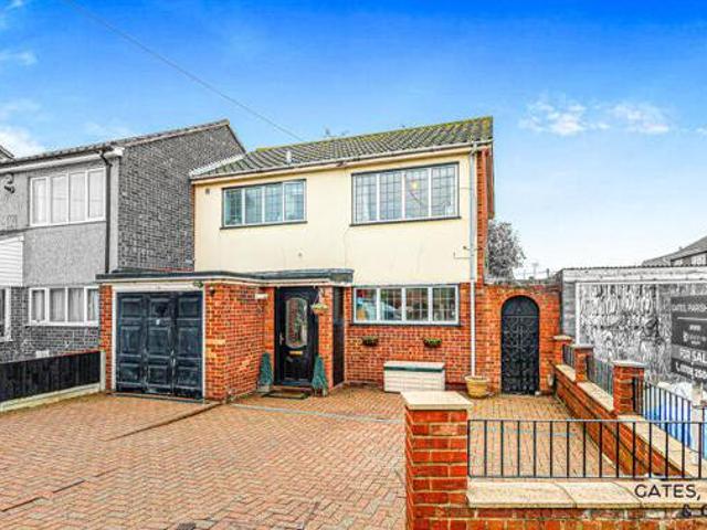 Roding Way, Rainham, 3 Bedroom Semi detached