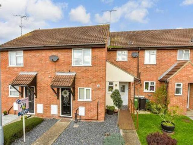 Roding Way, Wickford, 2 Bedroom Terraced