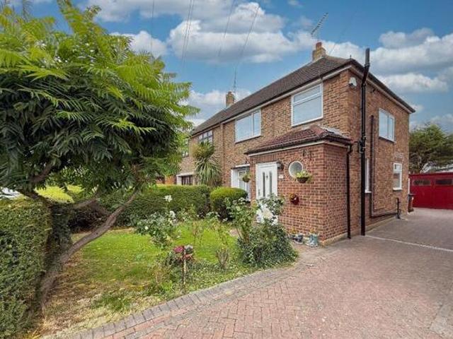 Rodings Avenue, Stanford le hope, 3 Bedroom Semi detached