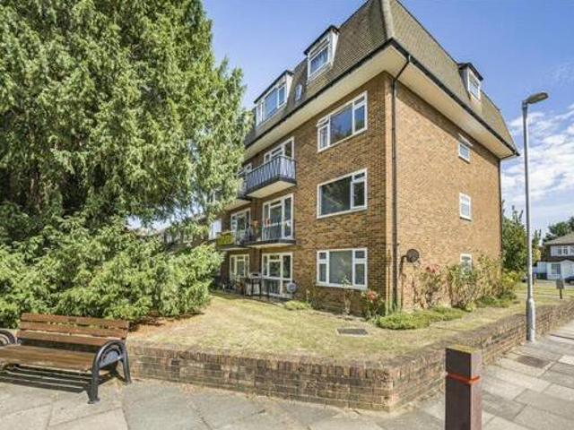 Rodney Close, New Malden, 2 Bedroom Flat